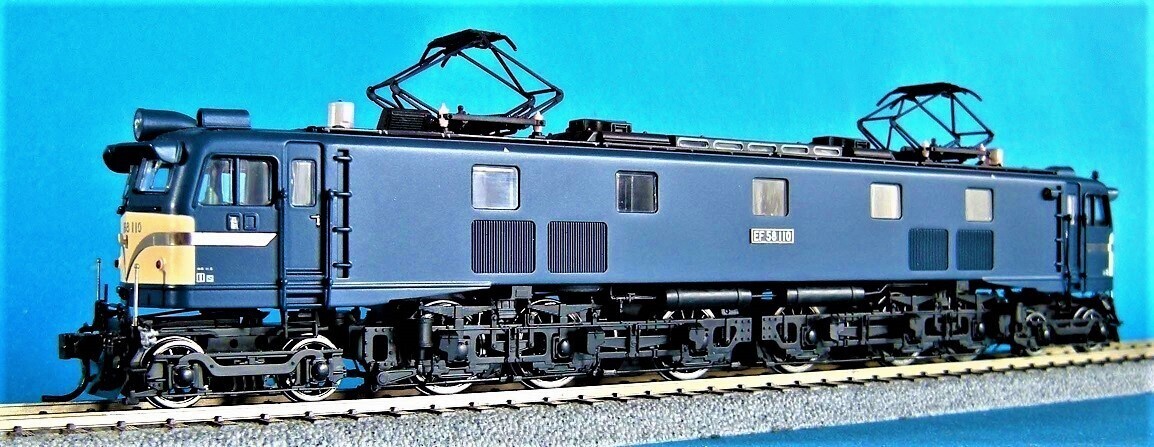 EF58 7: 新 鉄道模型