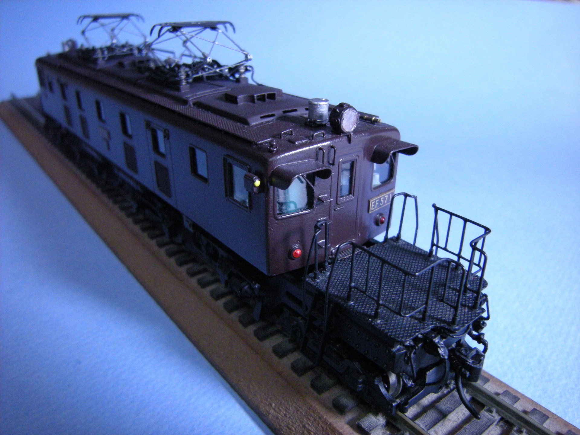 EF571: 新 鉄道模型